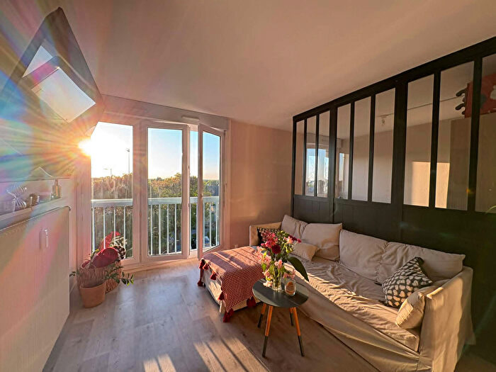 Seiches-sur-le-Loir : Appartement 2 pièces à vendre