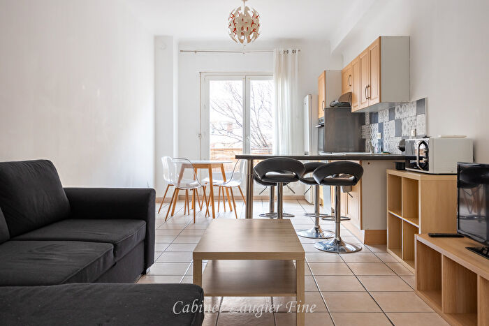 Appartement à vendre - Marseille e , Cinq Avenues - 3 pièces - 2 chambres