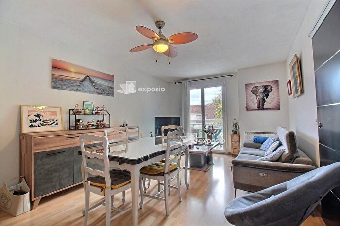 Appartement à vendre - Ris-Orangis, Le Village - 3 pièces - 2 chambres