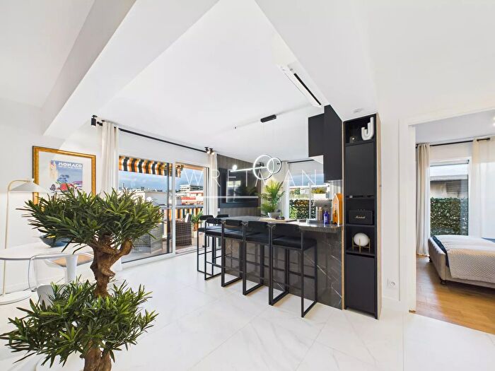 Appartement à vendre - Cannes, Prado, République - 3 pièces - 2 chambres