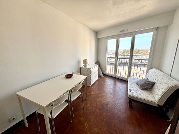 Appartement 1 pièce à Marseille 1er, Saint-Charles, à louer