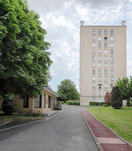 Appartement à louer - Patrick, Le Plessis-Robinson - 4 pièces - 3 chambres