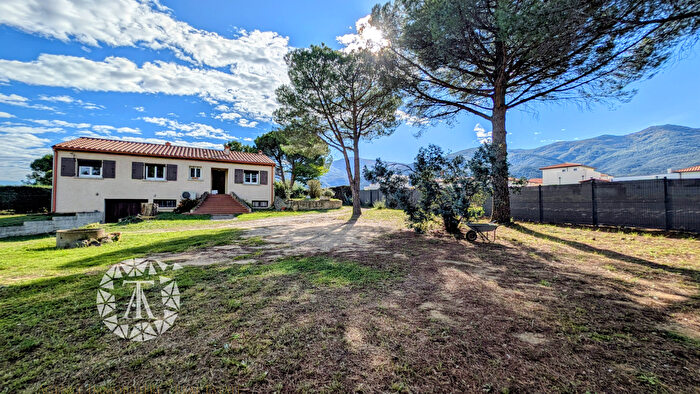 Maison à vendre - Villelongue-dels-Monts - 5 pièces - 4 chambres