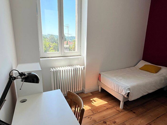 Lacaou, Billère : Appartement 1 pièce à louer