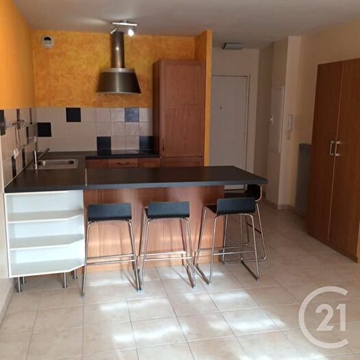 Appartement à louer - Noisy-le-Grand, Centre-ville - 1 pièce