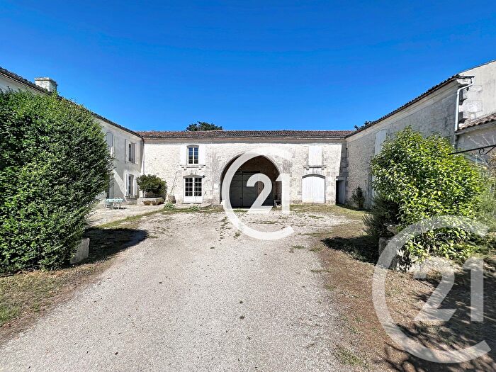 Maison 10 pièces à vendre - Louzac-Saint-André