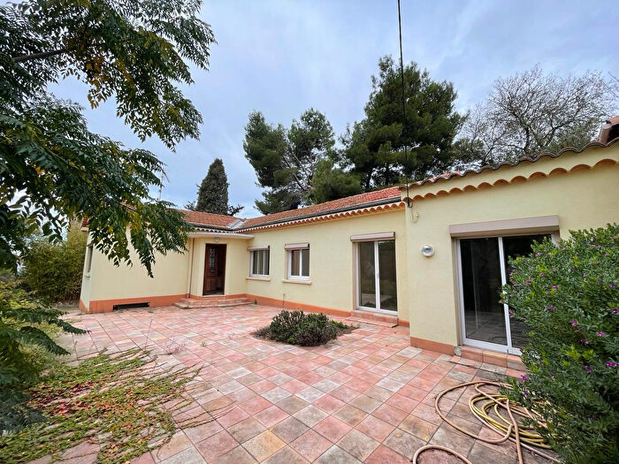 Maisons à vendre et appartements à louer - 1
