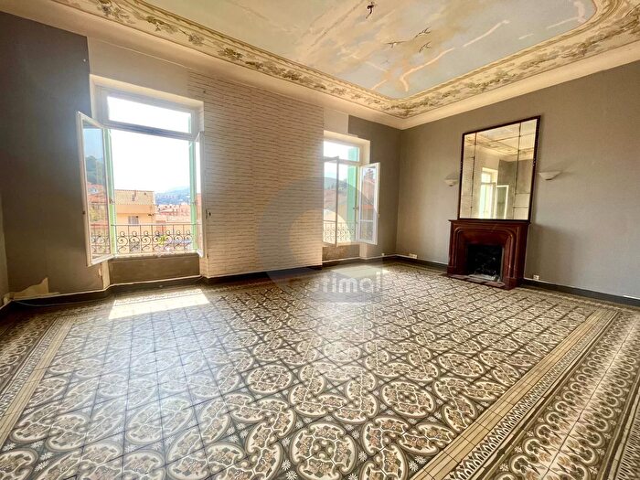 Menton, Hôtel de Ville, Vieille Ville, Musée, Madone, Carnolès : Appartement 4 pièces à vendre