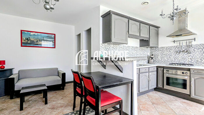 Appartement à vendre - Saint-Michel-Chef-Chef - 2 pièces - 1 chambre