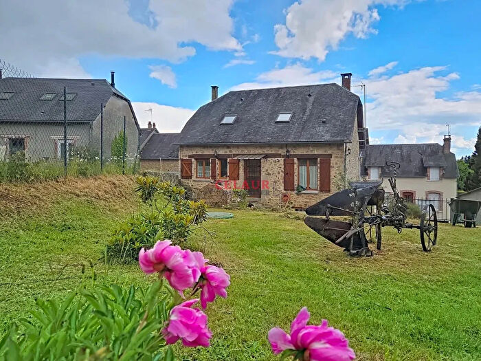 Meilhards : Maison 5 pièces à vendre