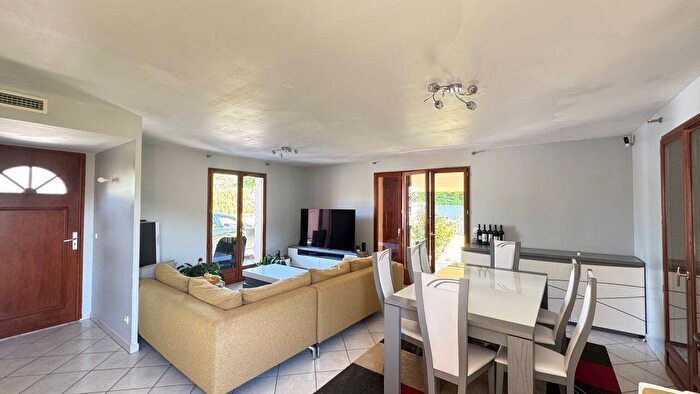Maison 5 pièces à Contamine-Sarzin, à louer