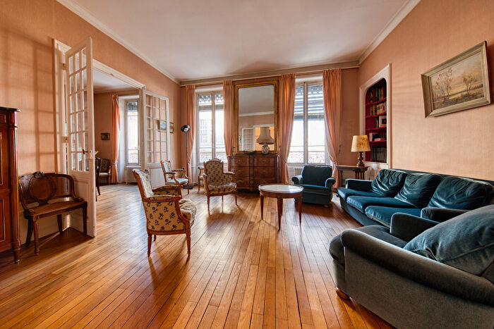 Appartement à vendre - Lyon e , Guillotière - 7 pièces - 5 chambres