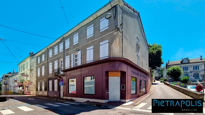 Maison 10 pièces à vendre à La Clayette