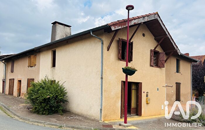 Maison 3 pièces à Saman, à vendre