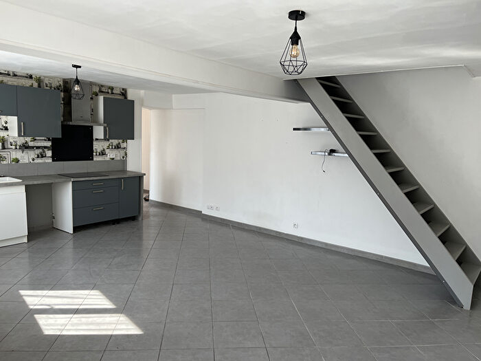 Maison 4 pièces à Broué, à vendre