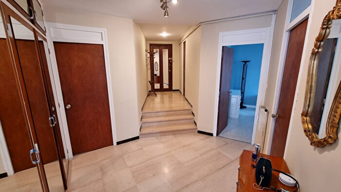 Appartement à louer - Montpellier, Gares - 4 pièces - 3 chambres