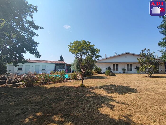 Saint-Jean-du-Falga - Maison 9 pièces à vendre