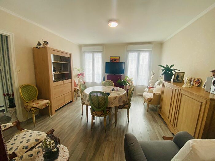 Appartement à vendre - Lannion, Centre-ville - 4 pièces - 2 chambres