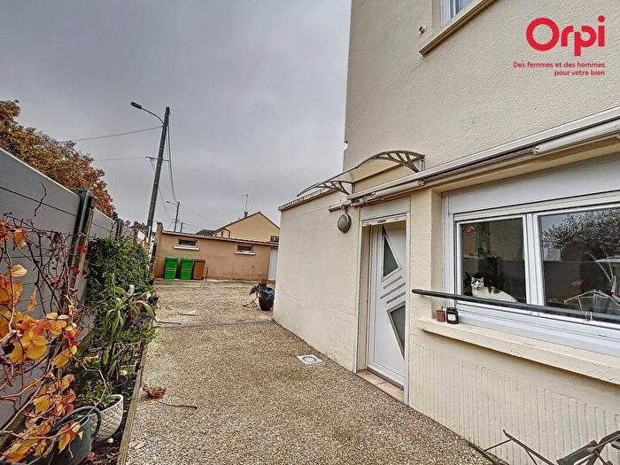 Appartement à louer - Cité des Pins-Vert Galant, Le Mans - 4 pièces - 3 chambres