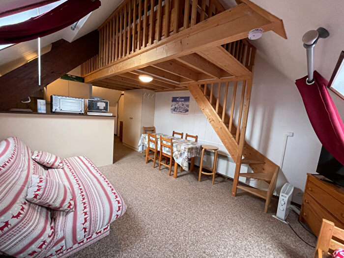 Appartement à vendre - Laveissière - 1 pièce