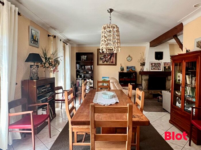 Maison à vendre - Guérande, Centre-ville, Faubourgs - 6 pièces - 4 chambres