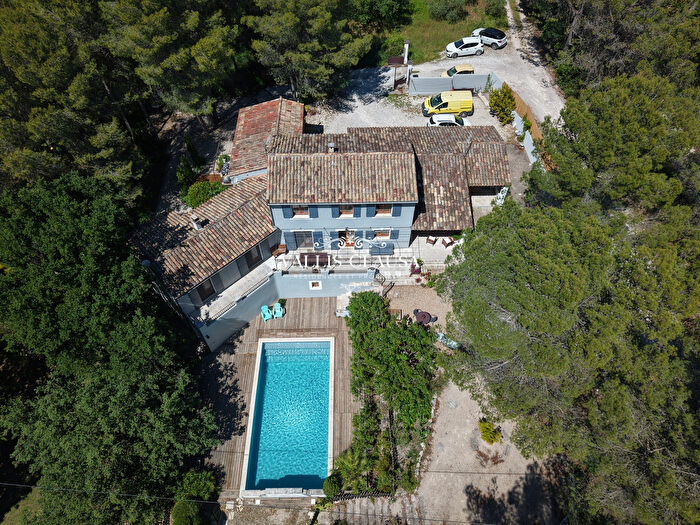 Maison à vendre - LIsle-sur-la-Sorgue - 9 pièces - 6 chambres