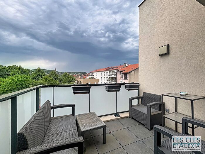 Givors, Centre-ville : Appartement 2 pièces à louer