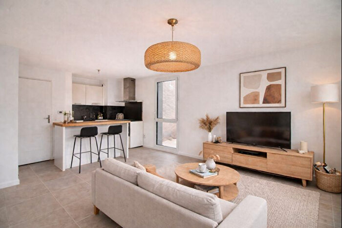 Appartement à vendre - Guyancourt, Les Garennes - 4 pièces - 3 chambres