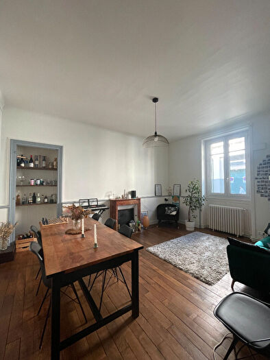 Appartement à louer - Quartiers Centre, Saint-Hélier, Gare - 3 pièces - 2 chambres