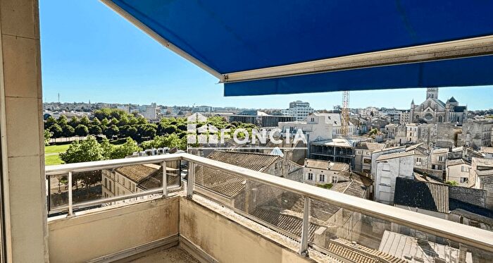 Appartement 3 pièces à Niort, Centre-ville, à vendre