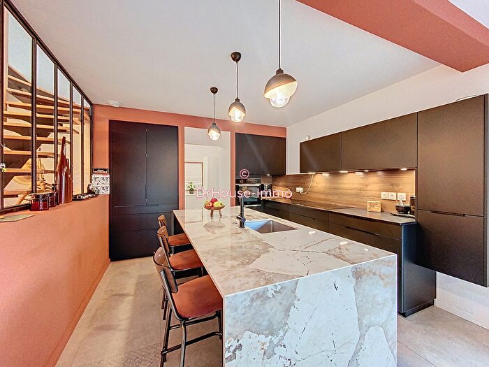 Maison 6 pièces à Saint-Médard-en-Jalles, Centre-ville, à vendre