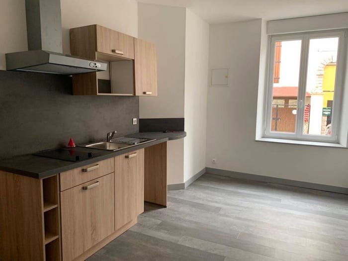 Centre, Neufchâteau : Appartement 1 pièce à louer