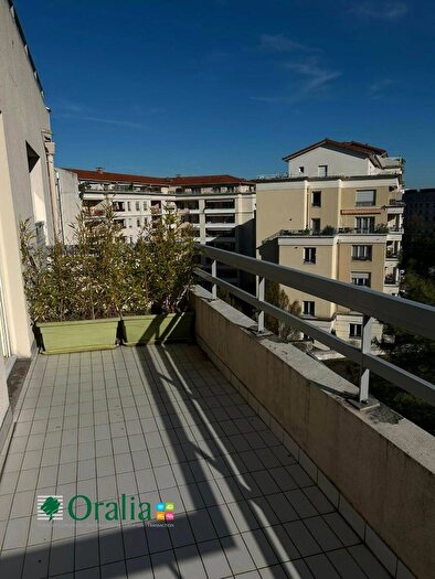 Appartement à louer - Saint Louis, Lyon ème arrondissement - 2 pièces - 1 chambre