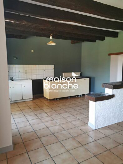 Maison à louer - Vasles - 4 pièces - 3 chambres