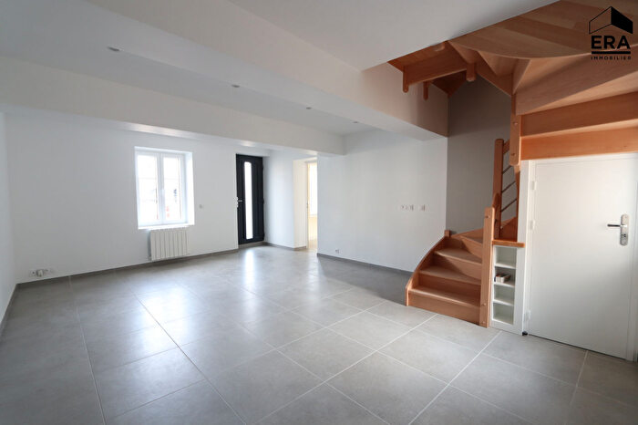 Maison à louer - Artenay - 5 pièces - 3 chambres