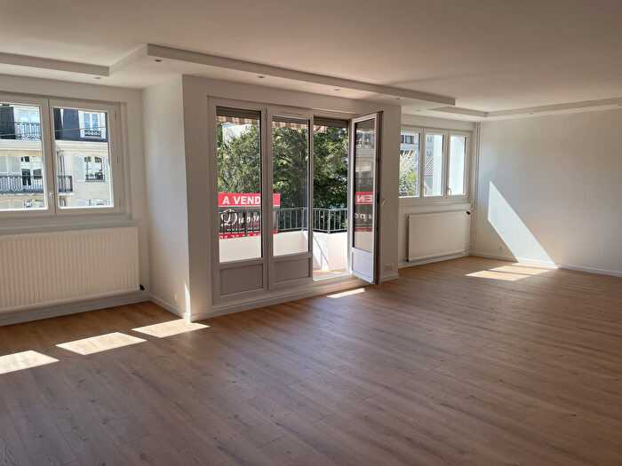 Appartement à vendre - Pontoise, Saint-Martin - 5 pièces - 3 chambres