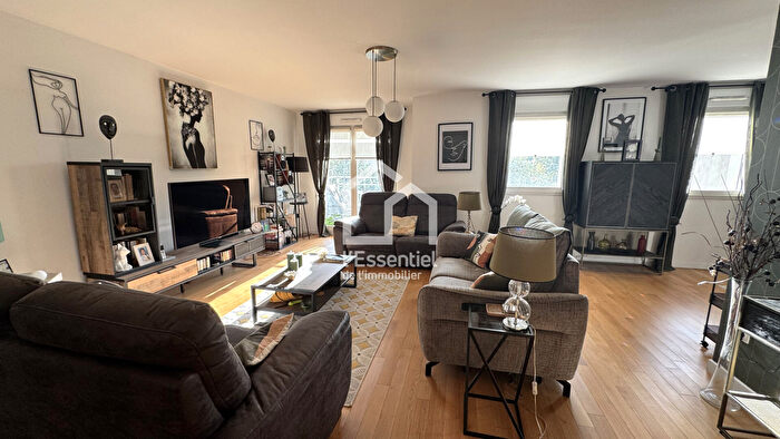 Appartement à vendre - Verneuil-sur-Seine, Centre-ville, Gare - 5 pièces - 3 chambres