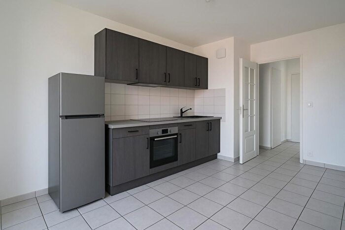 Appartement à vendre - Saint-Priest, Bel-Air - 4 pièces - 3 chambres