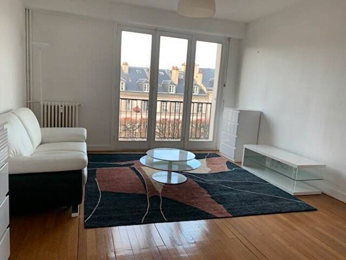 Appartement à louer - Notre Dame, Versailles - 3 pièces - 2 chambres