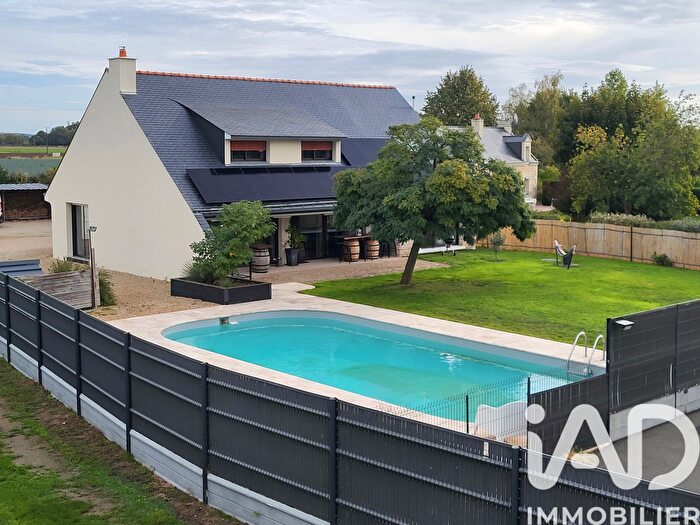 Maison à vendre - Villebernier - 8 pièces - 5 chambres