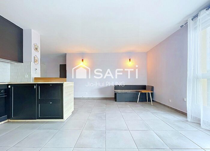 Appartement 3 pièces à Nice, Saint-Roch, à vendre