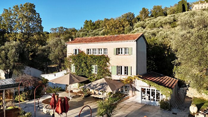 Maison à vendre - Opio - 8 pièces - 6 chambres