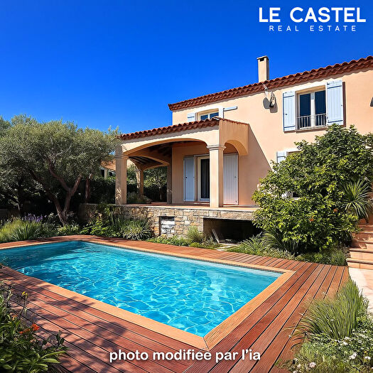 Maison à vendre - La Ciotat - 6 pièces - 4 chambres