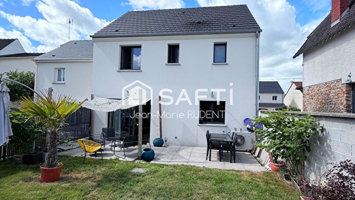 Sainte-Geneviève-des-Bois, Saint-Hubert : Maison 4 pièces à vendre
