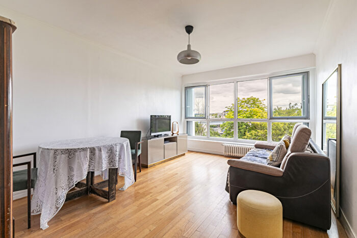Appartement 3 pièces à vendre - Saint-Germain-en-Laye, Hennemont