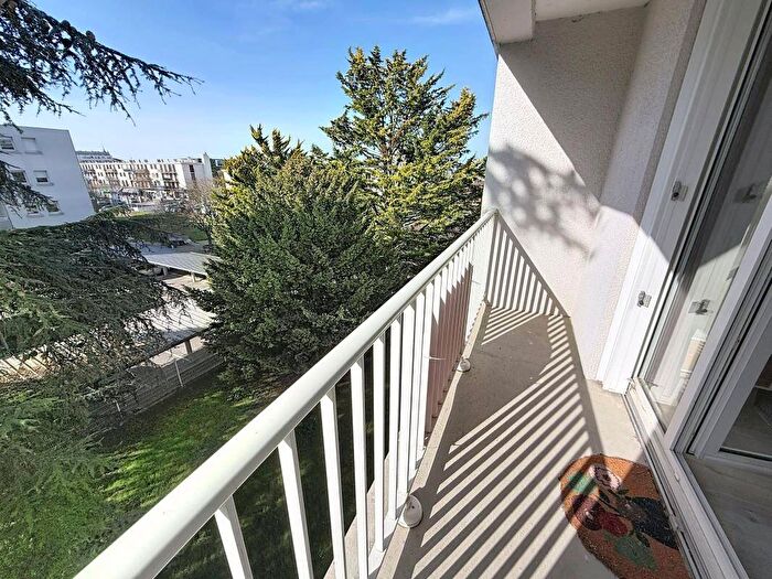 Appartement à louer - Morier-Rigny-Pont Volant-Joué Centre, Joué-lès-Tours - 3 pièces - 2 chambres