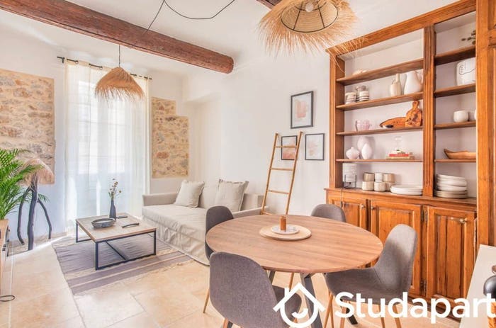 Appartement 1 pièce à louer à Vieille Ville, Antibes