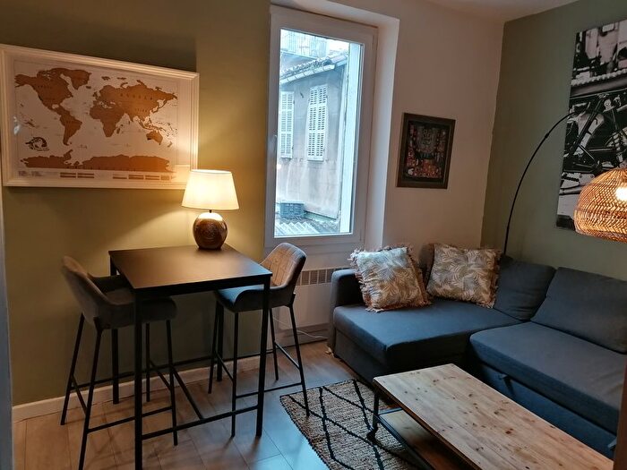 Appartement à louer - Marseille e , Vauban - 1 pièce