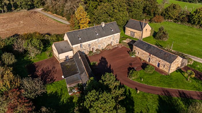 Maison 6 pièces à Saint-Pern, à vendre