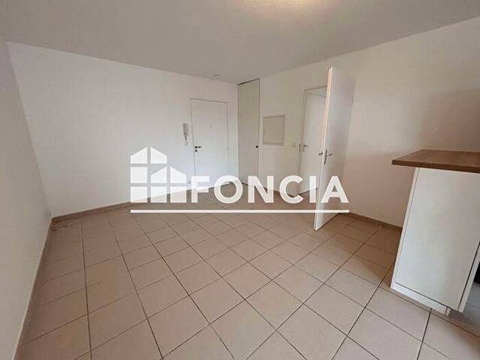 Appartement à louer - Saint Exupery, Mantes-la-Jolie - 2 pièces - 1 chambre